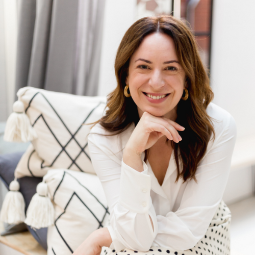 Kate Wilkinson – A Lit Up Life